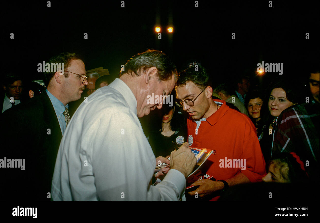 Republican Presidential candidate Pat Buchanan works an outside rope ...