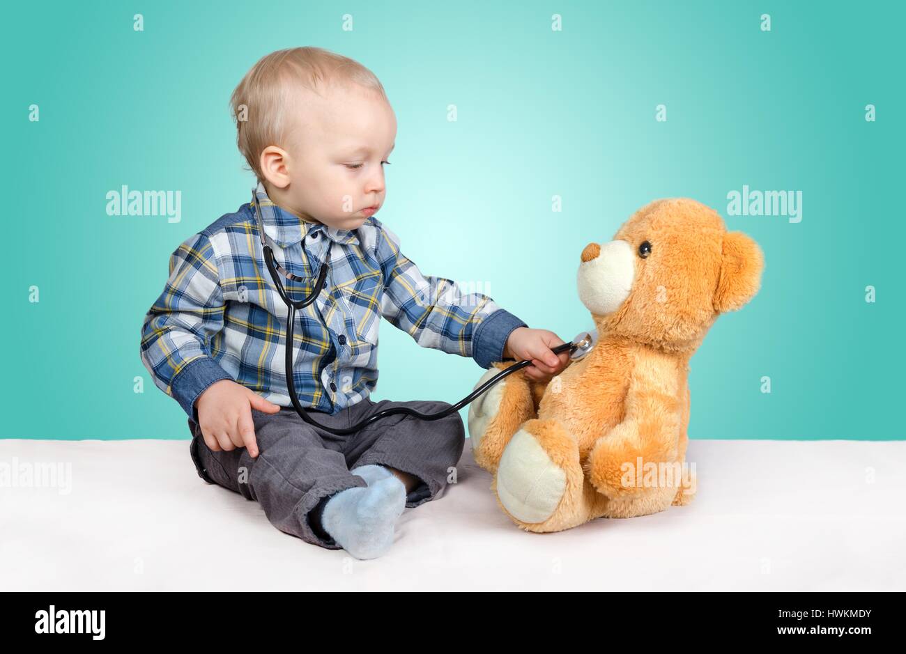 Adorable doctor teddy bear hi-res stock photography and images - Alamy