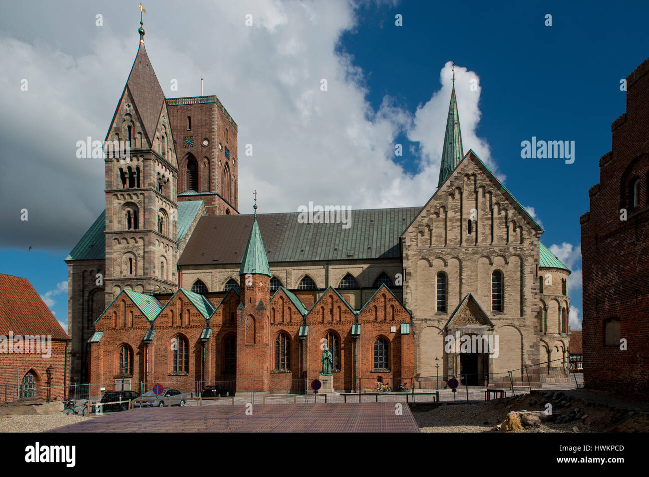 Medieval architechture hi-res stock photography and images - Alamy
