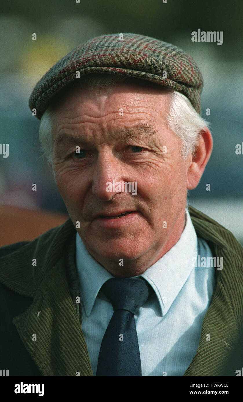 KEN BRIDGEWATER RACE HORSE TRAINER 26 October 1993 Stock Photo - Alamy