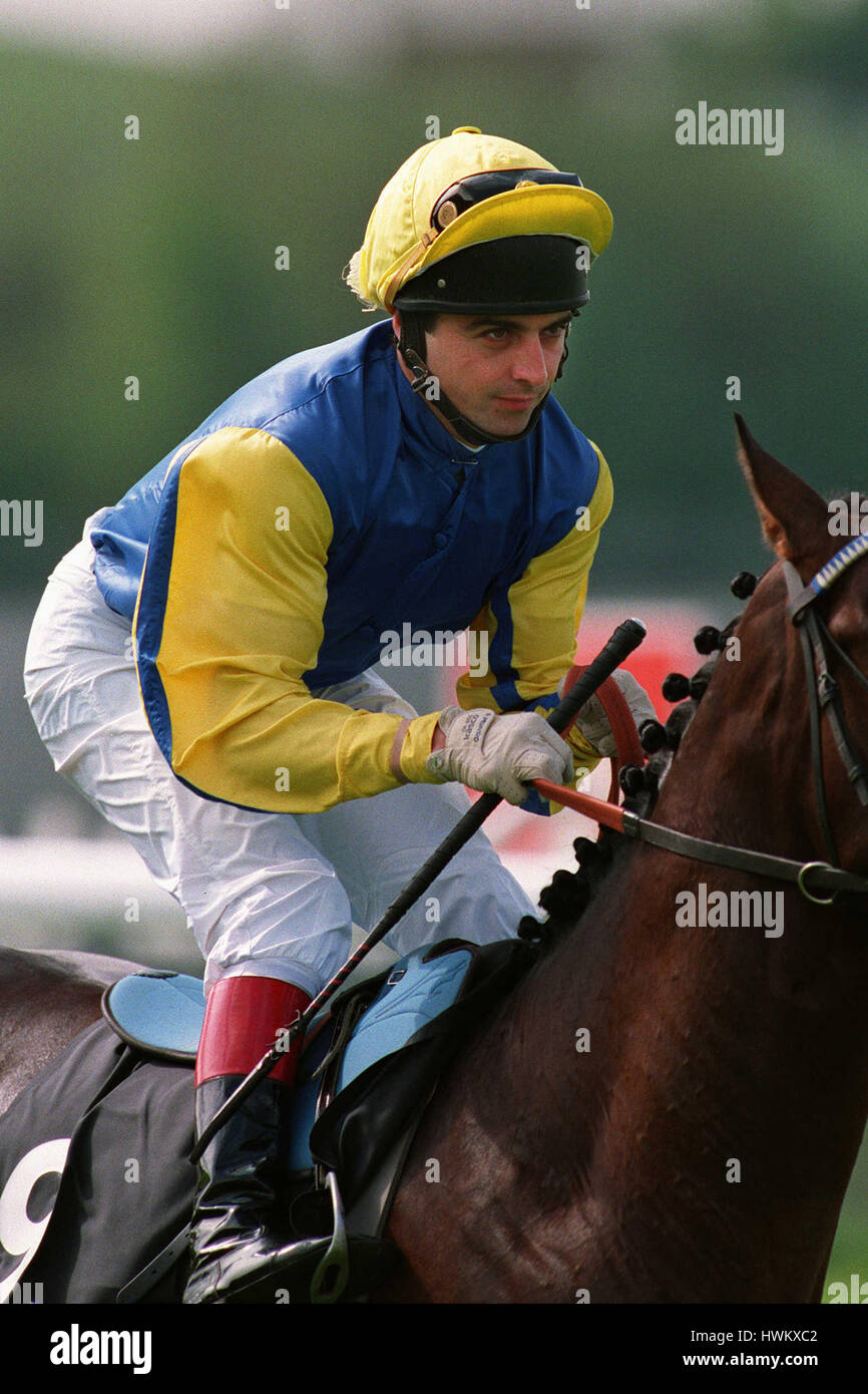ALAN MUNRO JOCKEY 24 May 1994 Stock Photo - Alamy