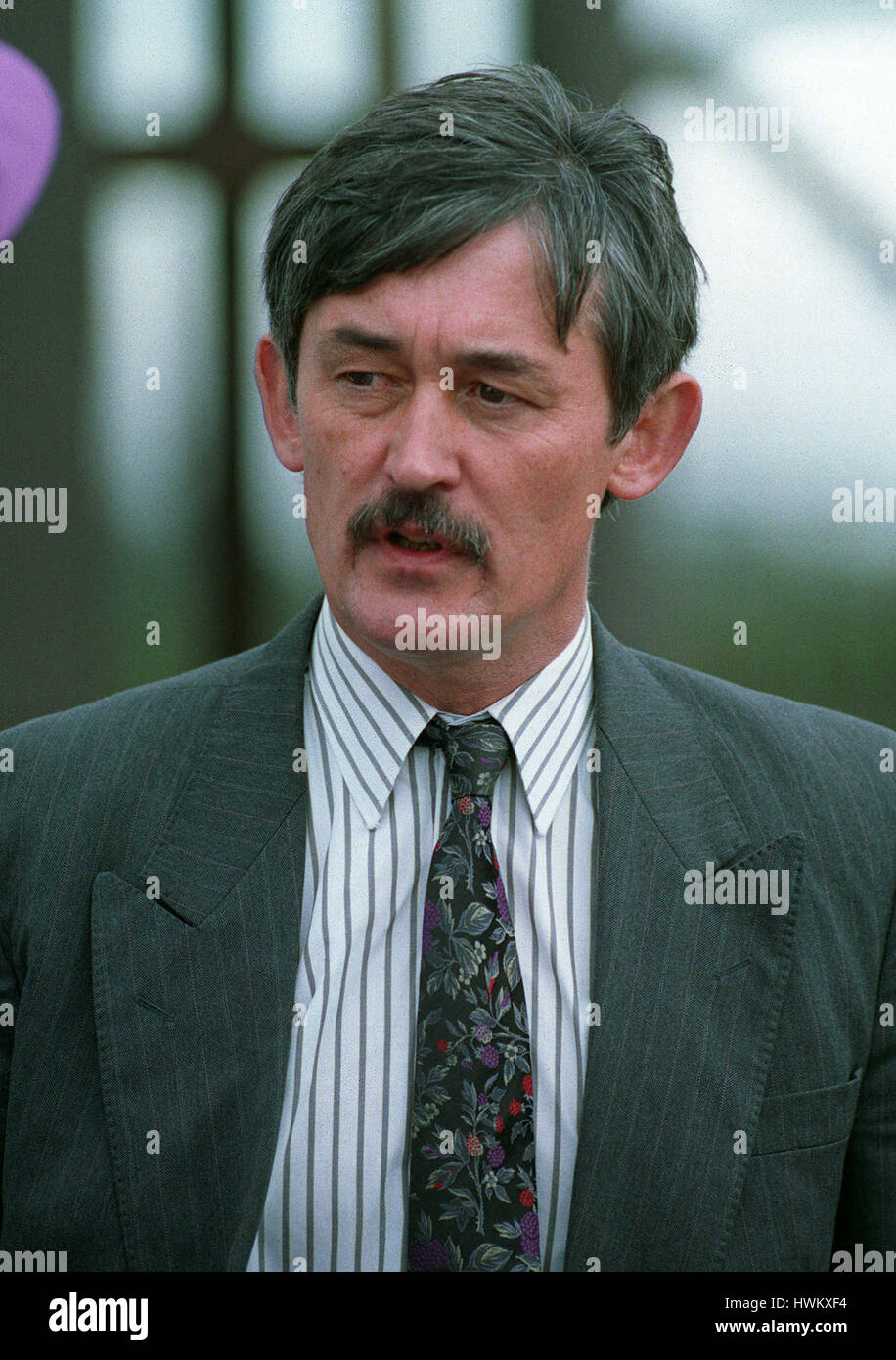 JOHN HELLENS RACE HORSE TRAINER 04 October 1994 Stock Photo - Alamy