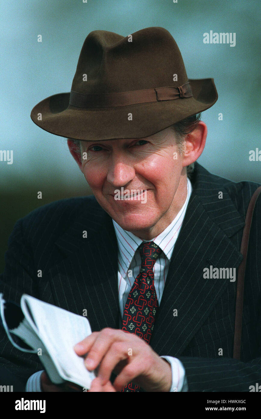 JULIAN WILSON RACING COMMENTATOR 07 May 1994 Stock Photo - Alamy