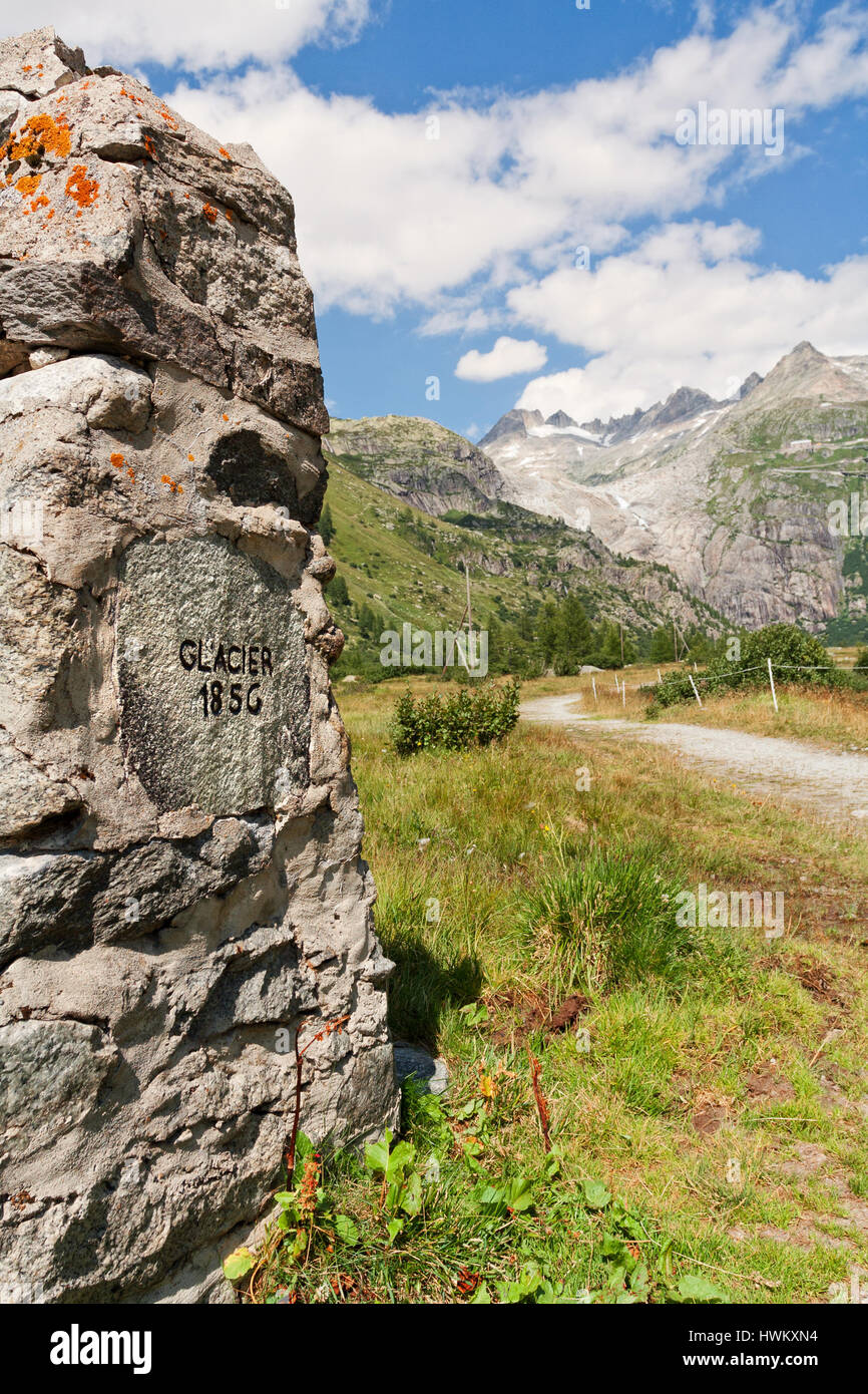 Evident and dramatic signs of global warming Stock Photo - Alamy