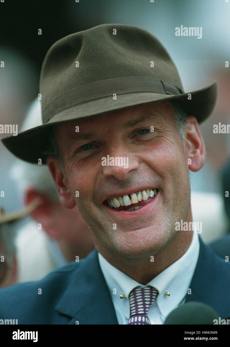 SIR MARK PRESCOTT RACE HORSE TRAINER 19 August 1994 Stock Photo - Alamy