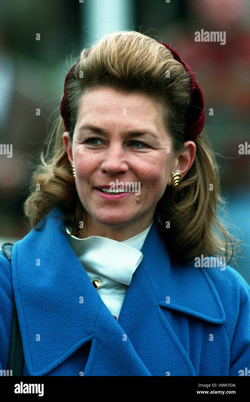 PENNY HILLS RACE HORSE TRAINER WIFE BARRY 26 April 1994 Stock Photo - Alamy