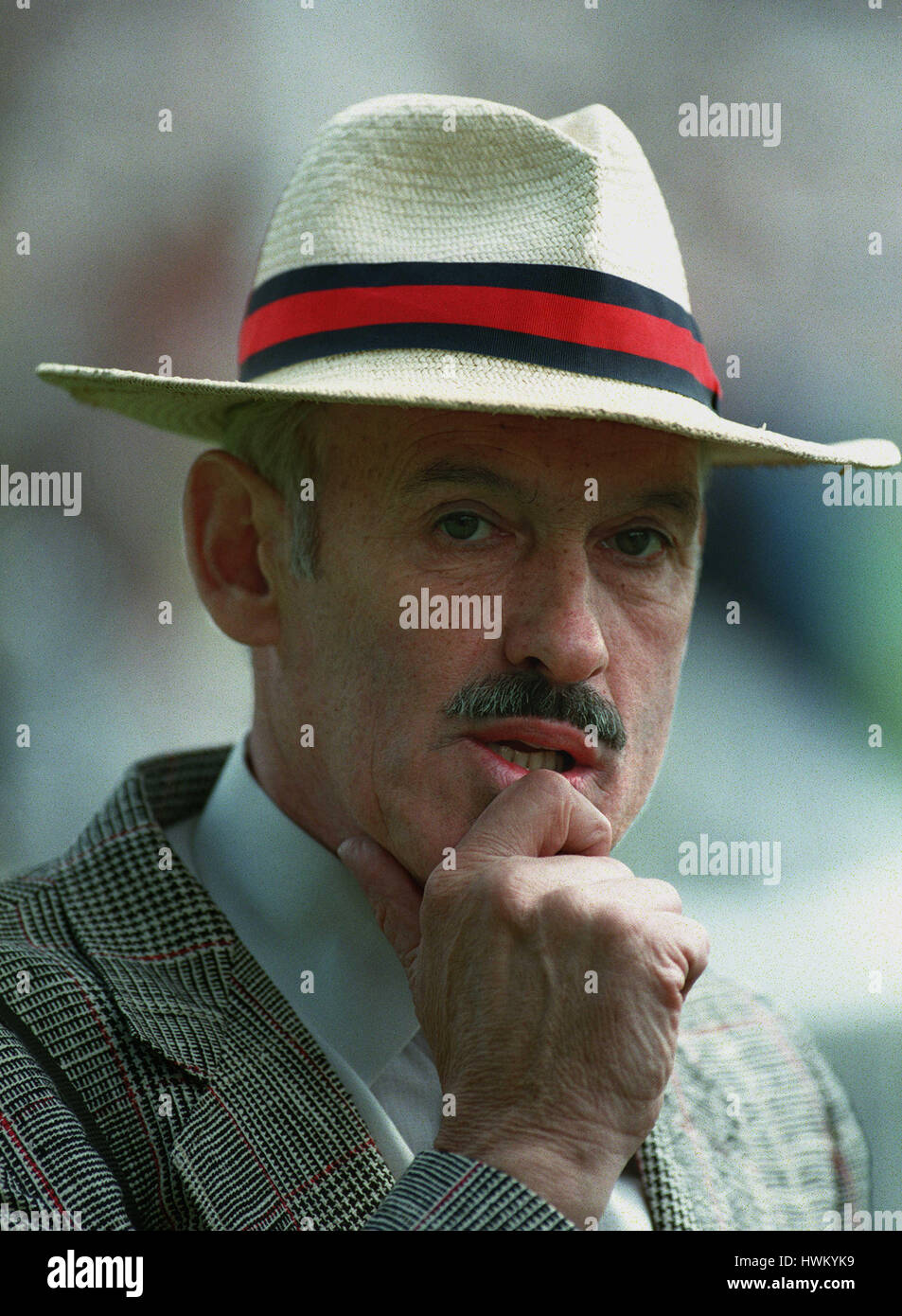STEVE NORTON RACE HORSE TRAINER 19 August 1994 Stock Photo - Alamy