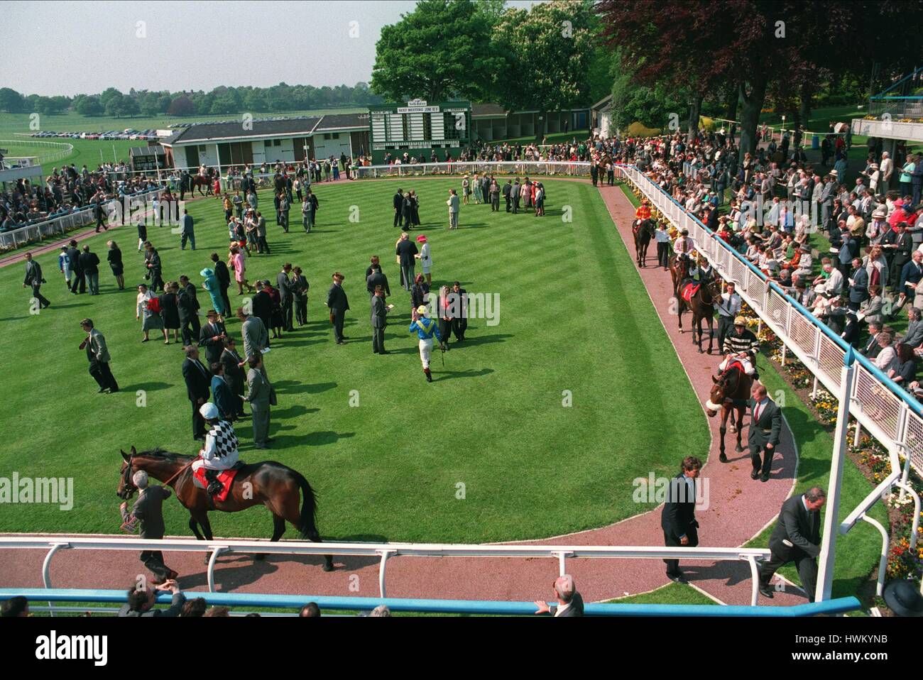 View parade ring hi-res stock photography and images - Alamy
