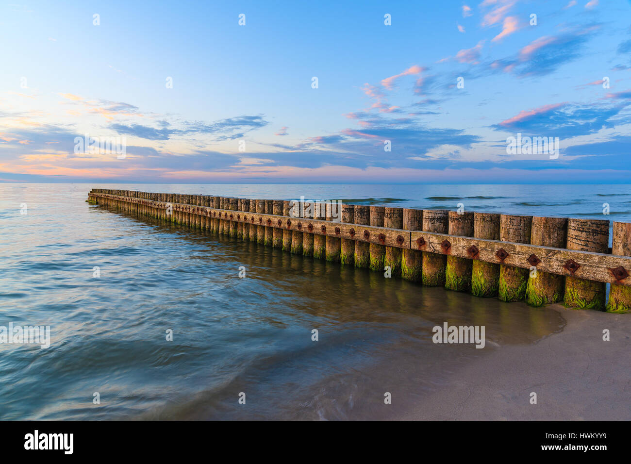 Sea foreground beach background hi-res stock photography and images - Alamy