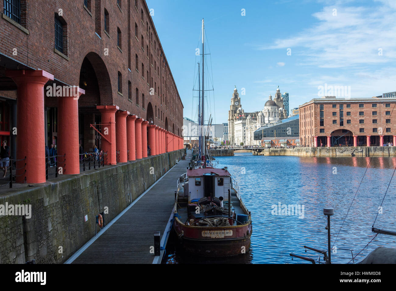 Statuesque columns hi-res stock photography and images - Alamy