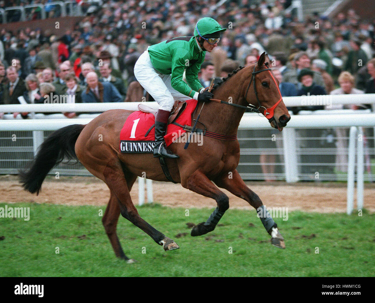DANCING PADDY RIDDEN BY RICHARD DUNWOODY 21 March 1995 Stock Photo - Alamy