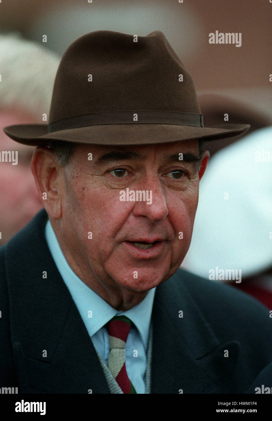 SIR COLIN COWDREY HUSBAND OF LADY HERRIES 25 April 1995 Stock Photo - Alamy