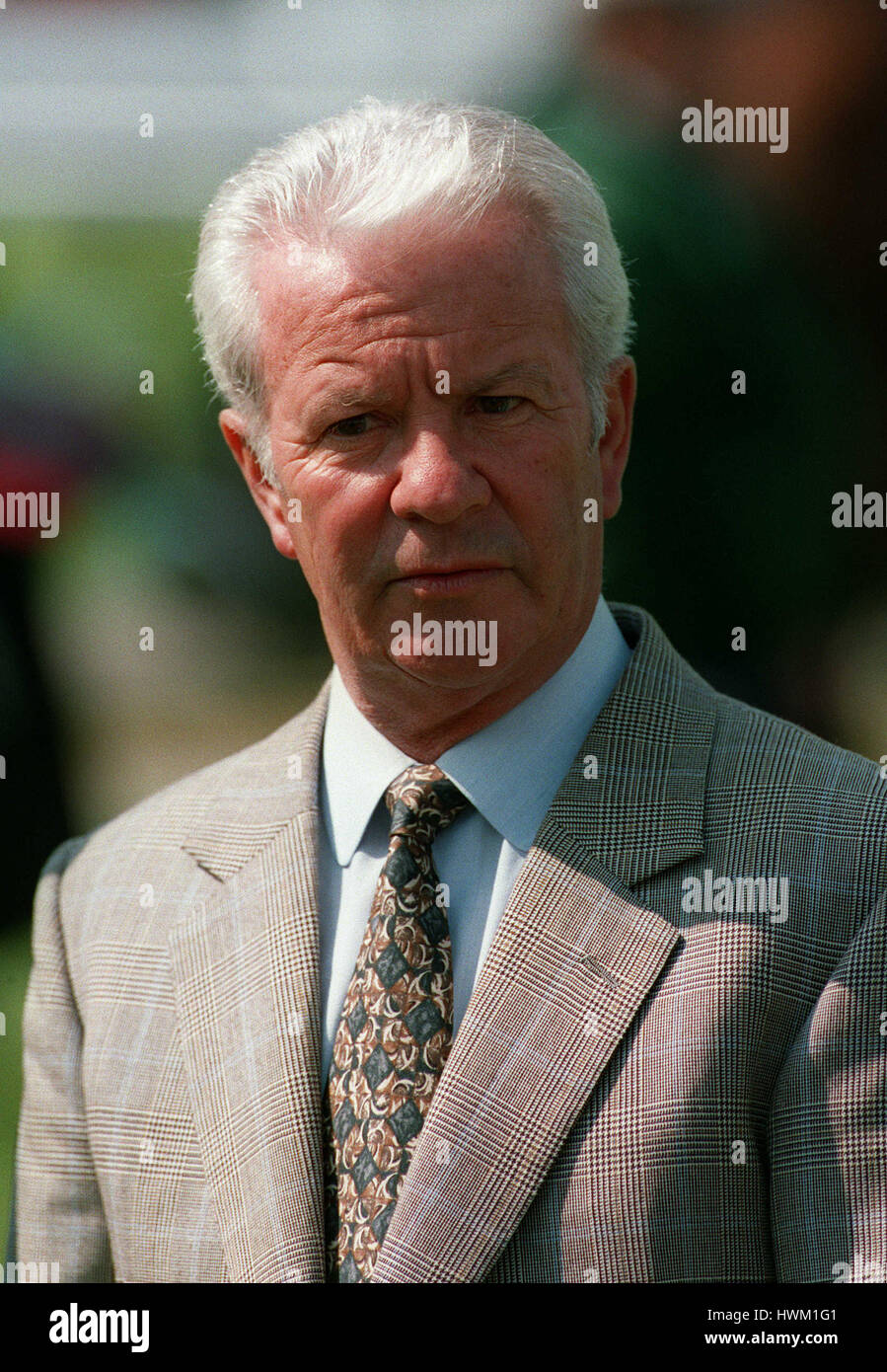 GEOFF LEWIS RACE HORSE TRAINER 26 April 1995 Stock Photo - Alamy
