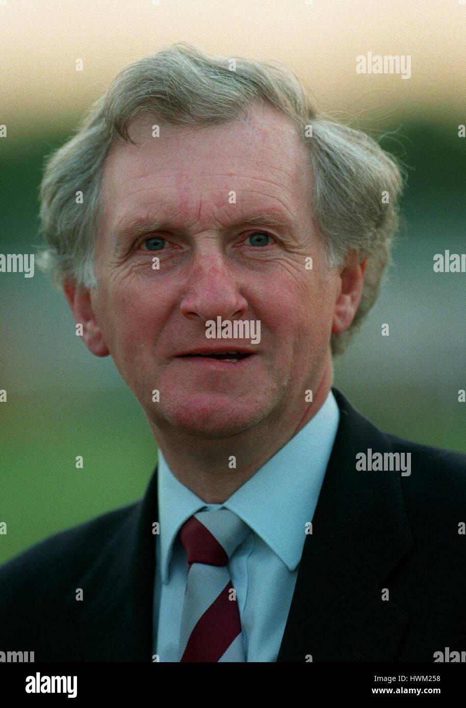MARTIN PIPE RACE HORSE TRAINER 29 June 1995 Stock Photo - Alamy