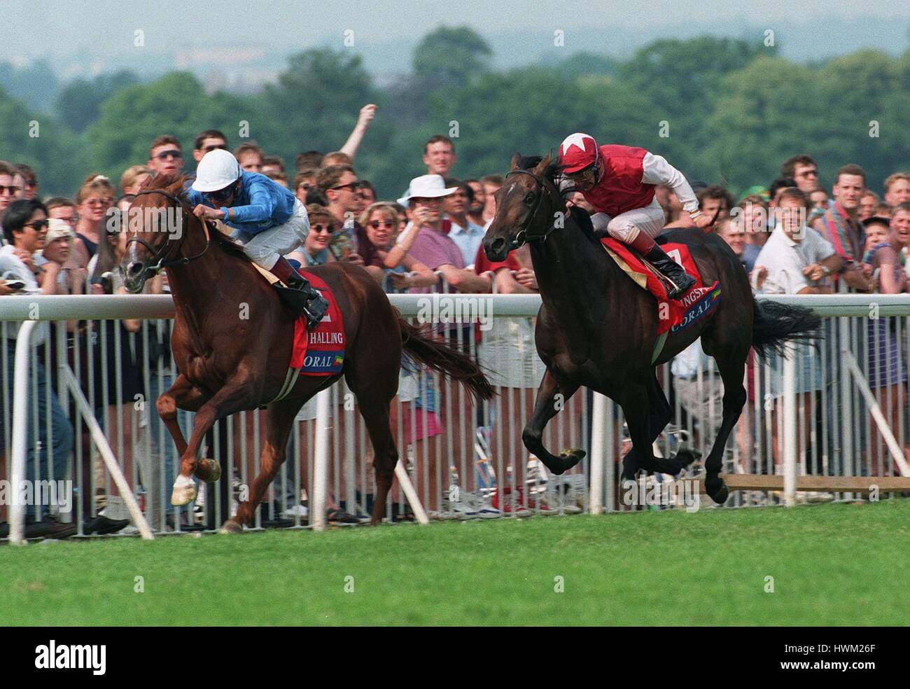 Halling hi-res stock photography and images - Alamy