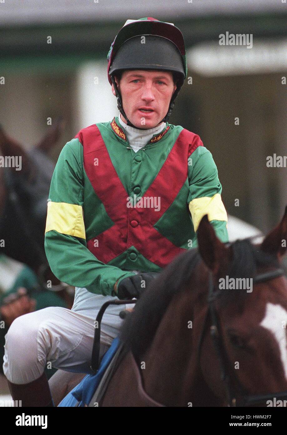 GARY LYONS JOCKEY 01 December 1995 Stock Photo - Alamy