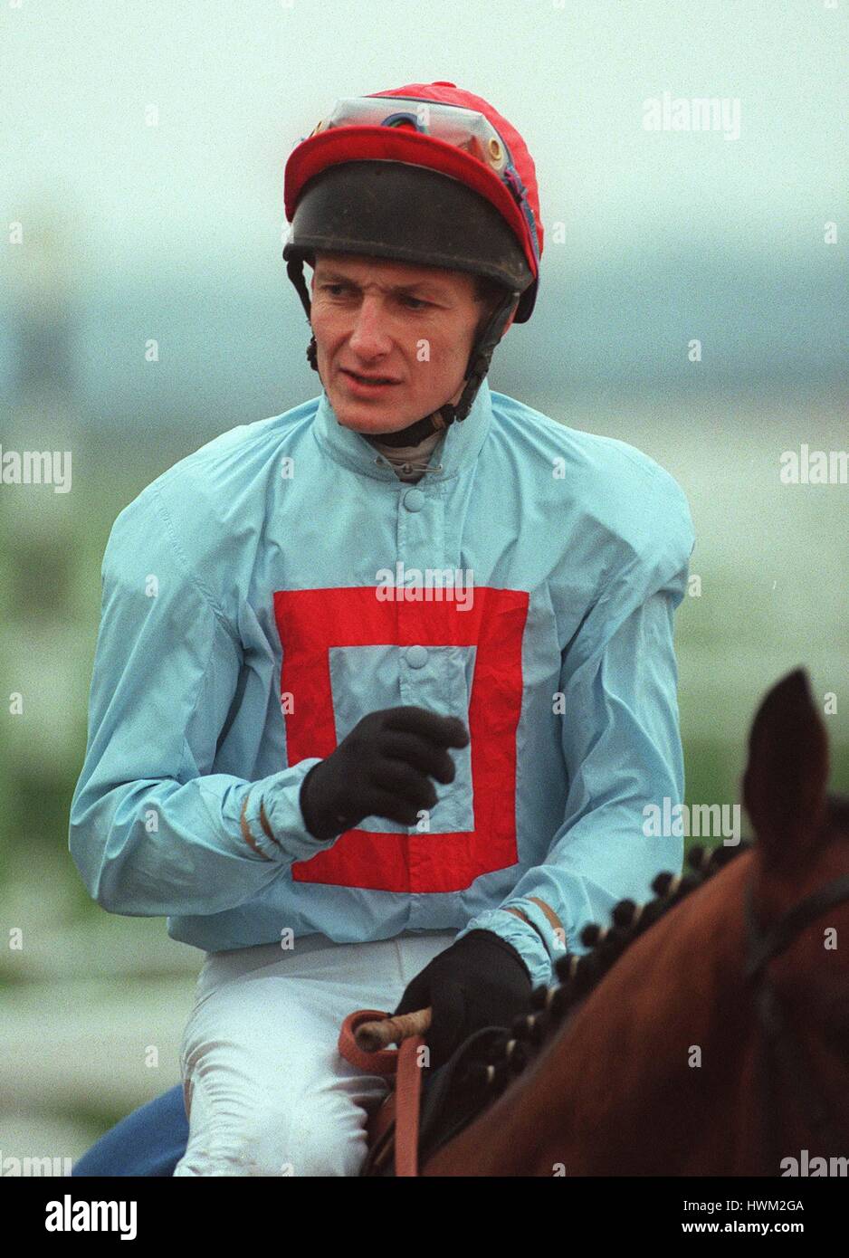 RICHARD DUNWOODY JOCKEY 12 December 1995 Stock Photo - Alamy