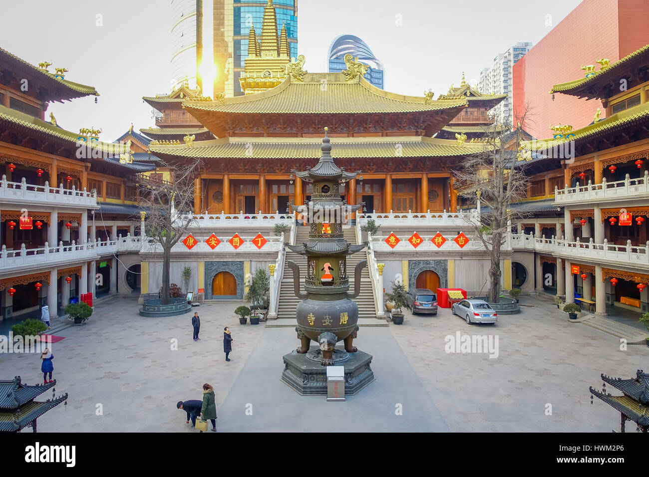 Traditional chinese neighborhood hi-res stock photography and images ...