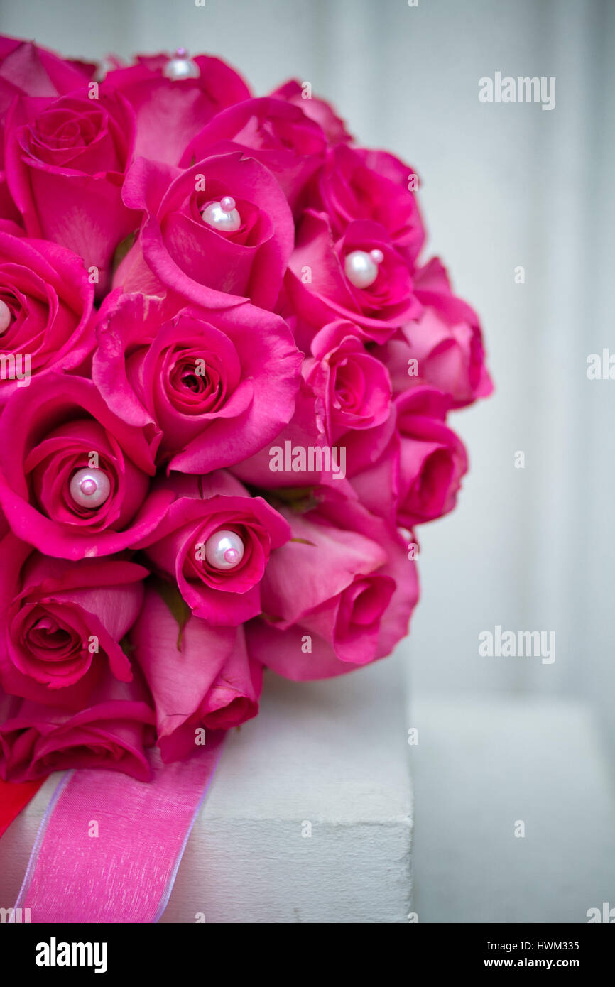 Beautiful composition roses petals hi-res stock photography and images ...