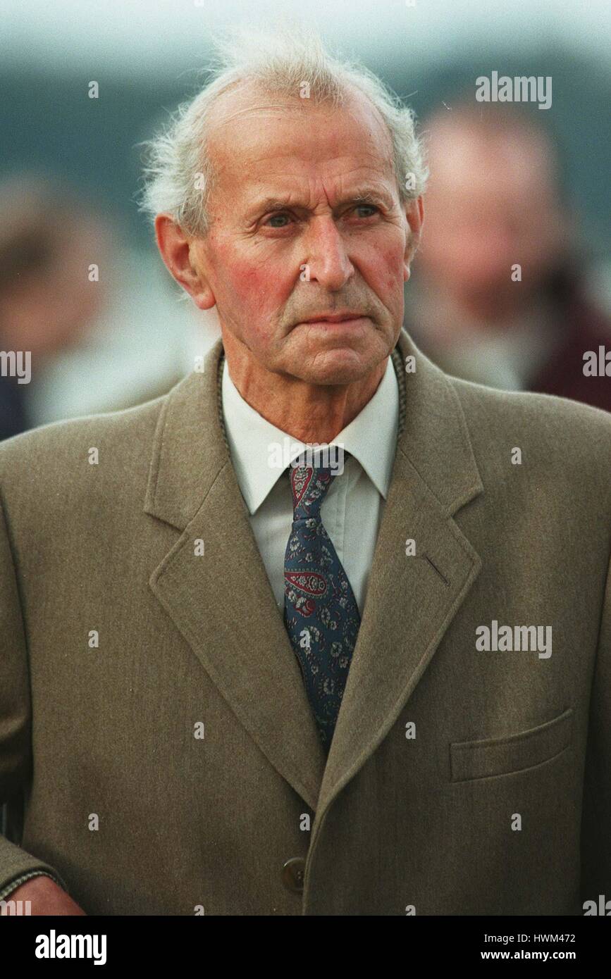 LOWTHER BARRATT RACE HORSE TRAINER 12 November 1996 Stock Photo - Alamy