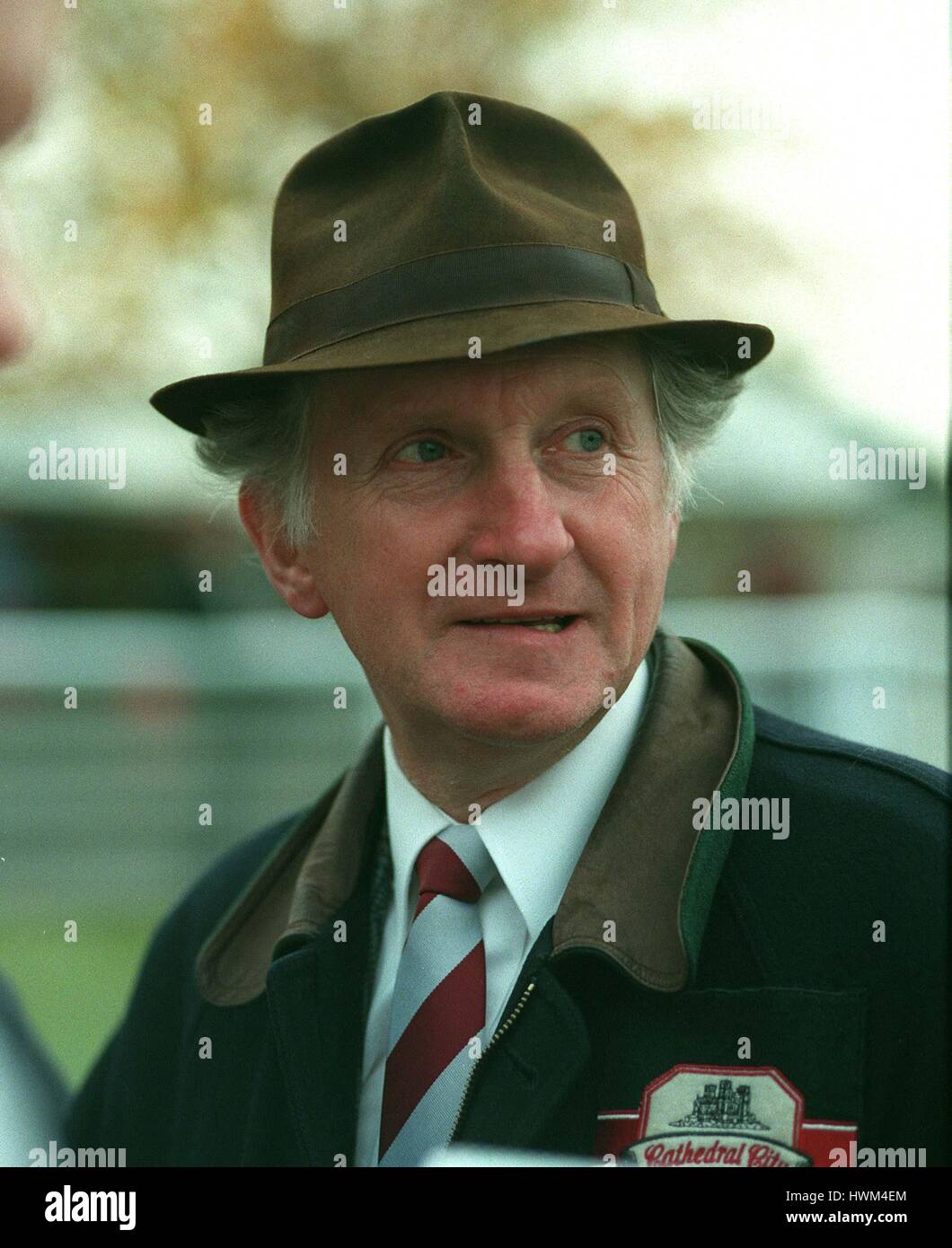 MARTIN PIPE RACE HORSE TRAINER 14 November 1996 Stock Photo - Alamy