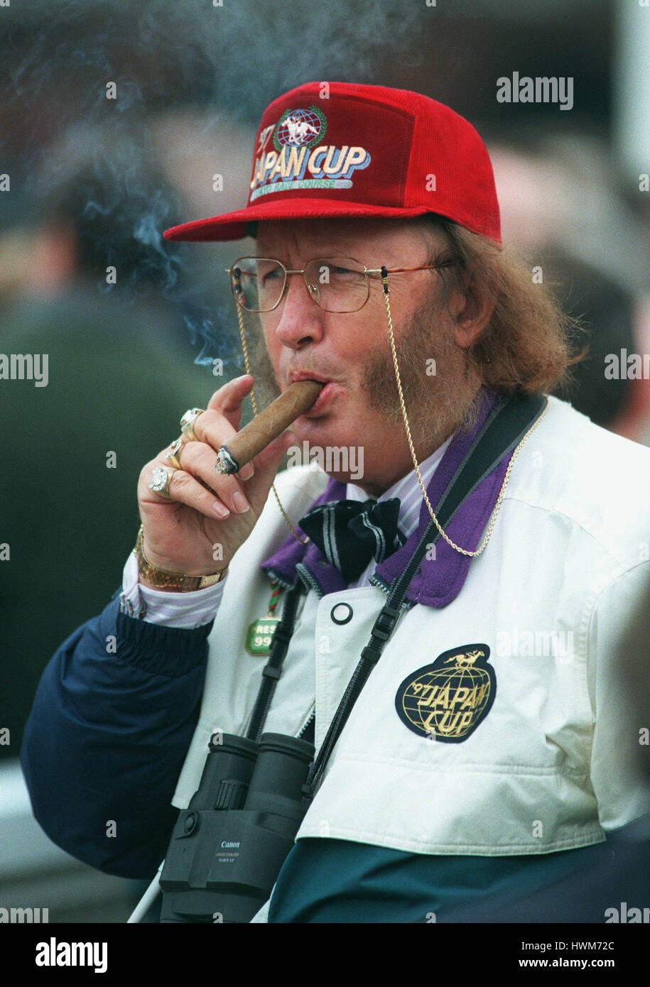 JOHN MCCRIRICK CHANNEL 4 RACING PUNDIT 26 November 1997 Stock Photo - Alamy