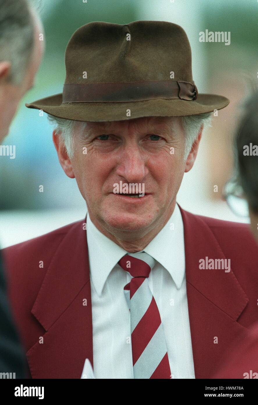 MARTIN PIPE RACE HORSE TRAINER 29 August 1997 Stock Photo - Alamy