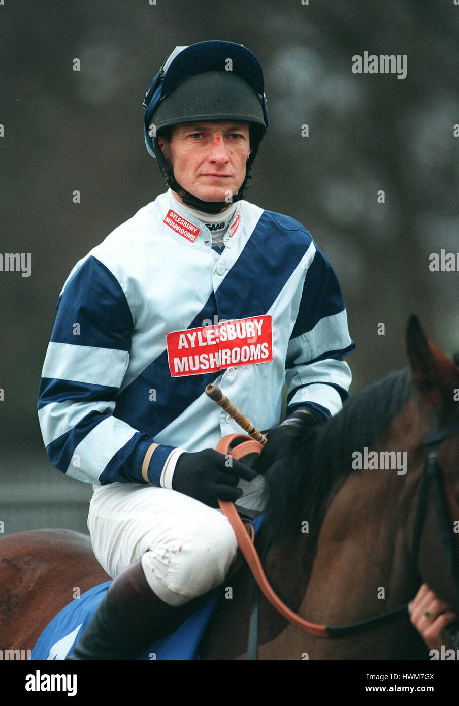 RICHARD DUNWOODY JOCKEY 26 November 1997 Stock Photo - Alamy