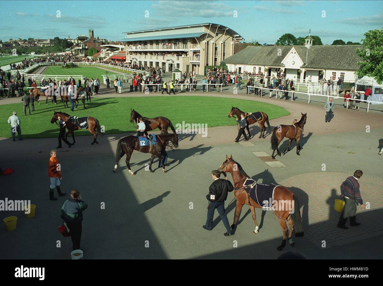 WARWICK RACES VIEW FROM STABLE ROOF 03 June 1997 Stock Photo - Alamy