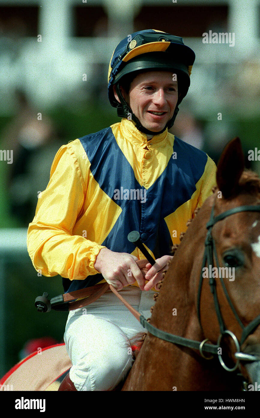 RICHARD QUINN JOCKEY 17 April 1998 Stock Photo - Alamy