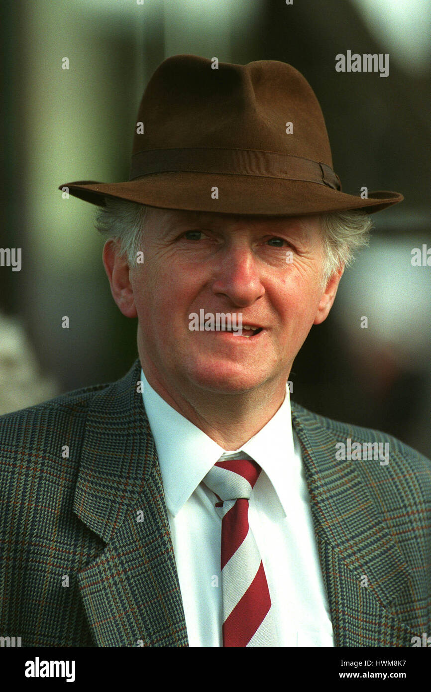 MARTIN PIPE RACE HORSE TRAINER 20 March 1998 Stock Photo - Alamy