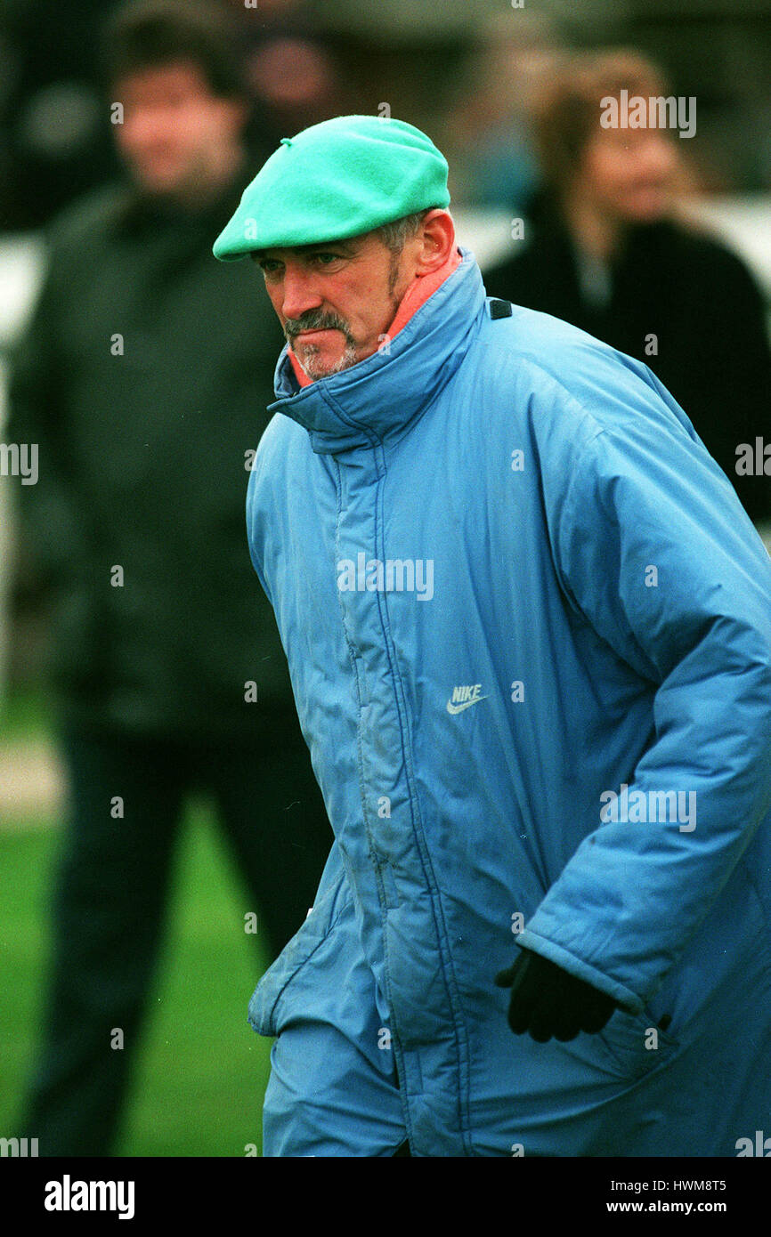 ROD SIMPSON RACE HORSE TRAINER 08 January 1998 Stock Photo - Alamy
