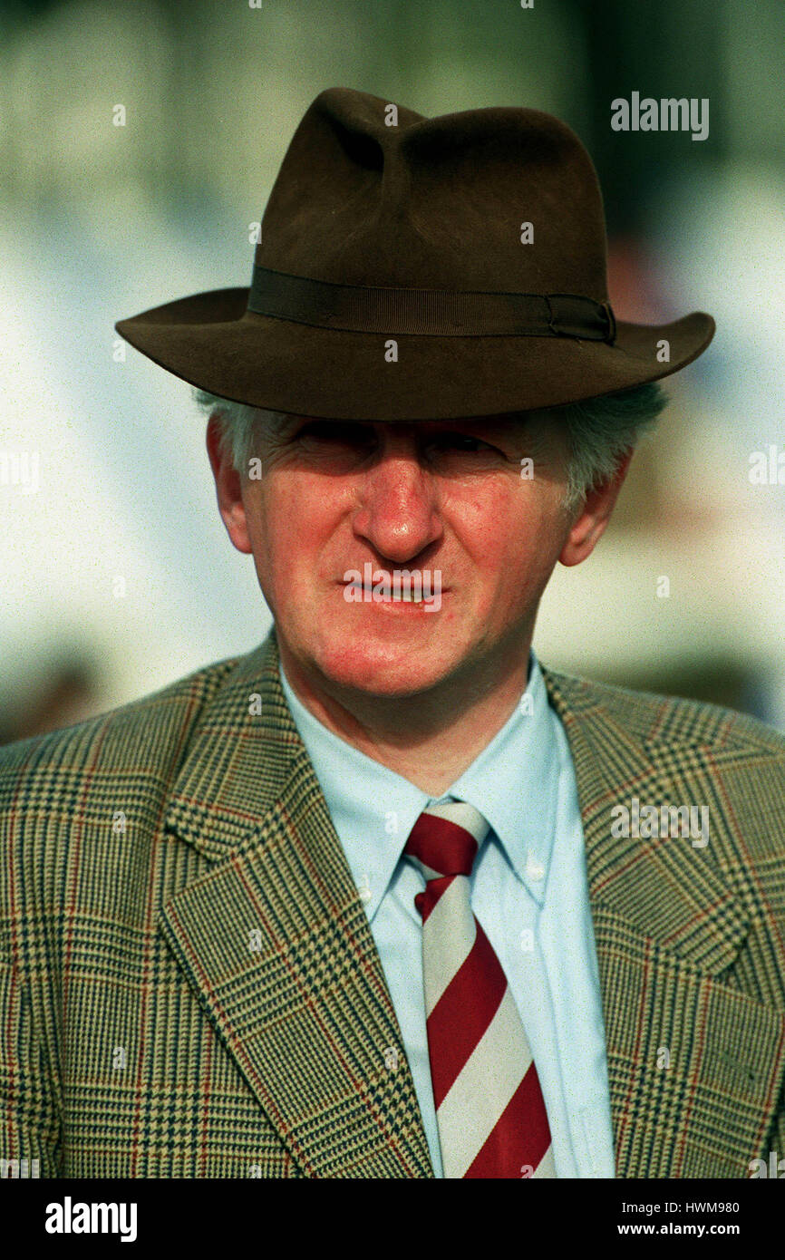 Pipe trainer hi-res stock photography and images - Alamy