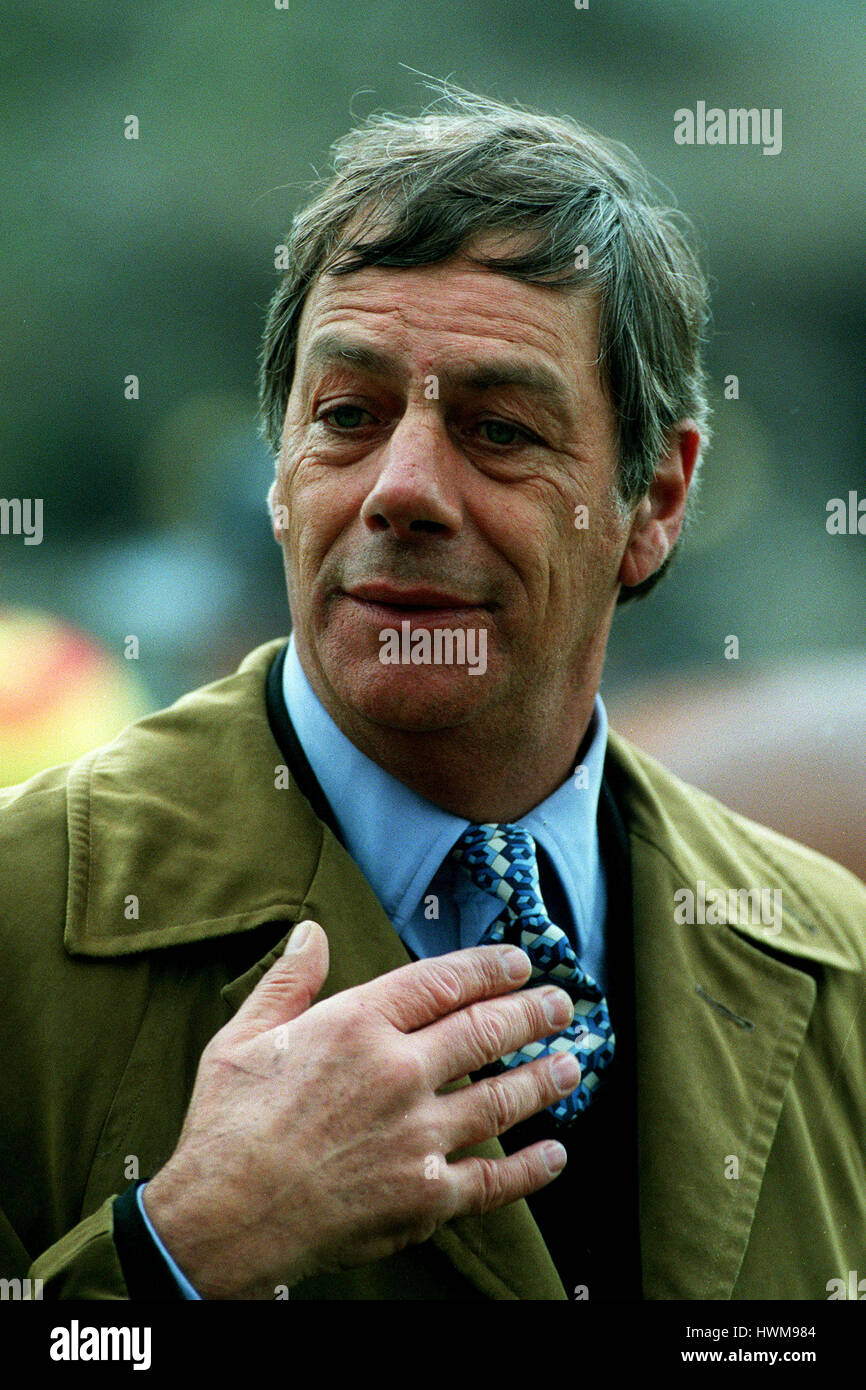 HENRY CECIL RACE HORSE TRAINER 17 April 1998 Stock Photo - Alamy