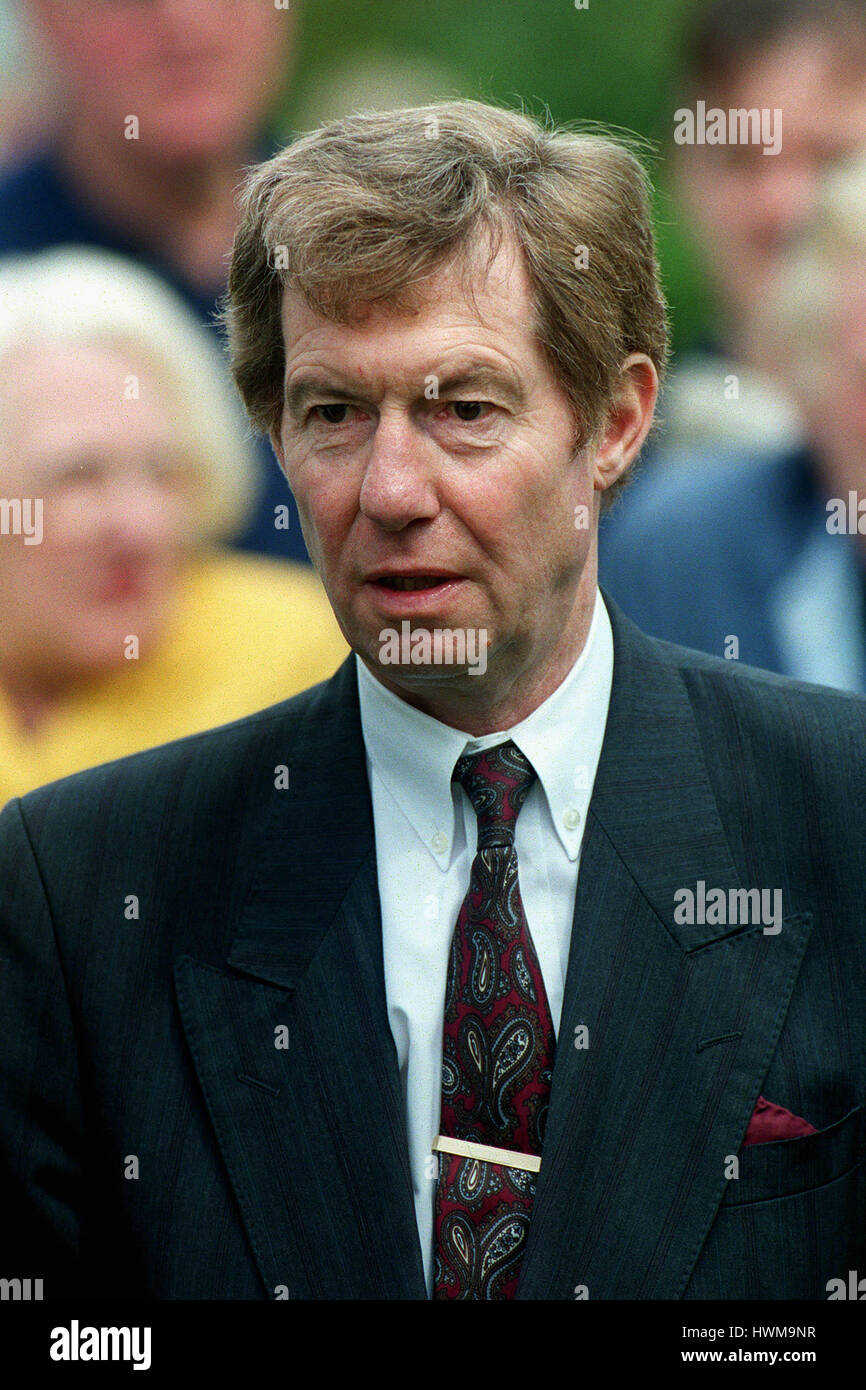 MEL BRITTAIN RACE HORSE TRAINER 03 June 1999 Stock Photo - Alamy