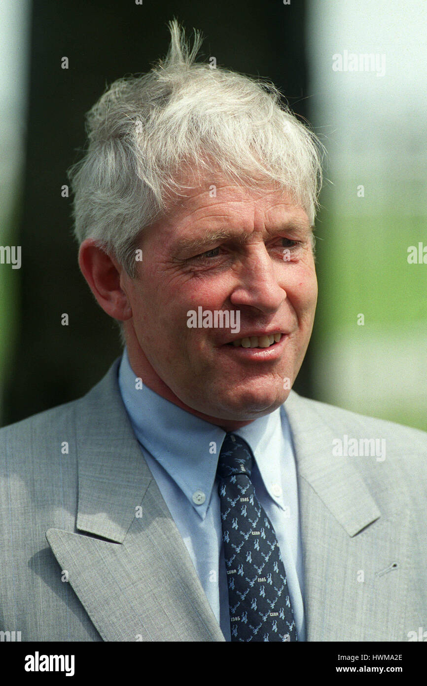 JEREMY GLOVER RACE HORSE TRAINER 03 June 1999 Stock Photo - Alamy