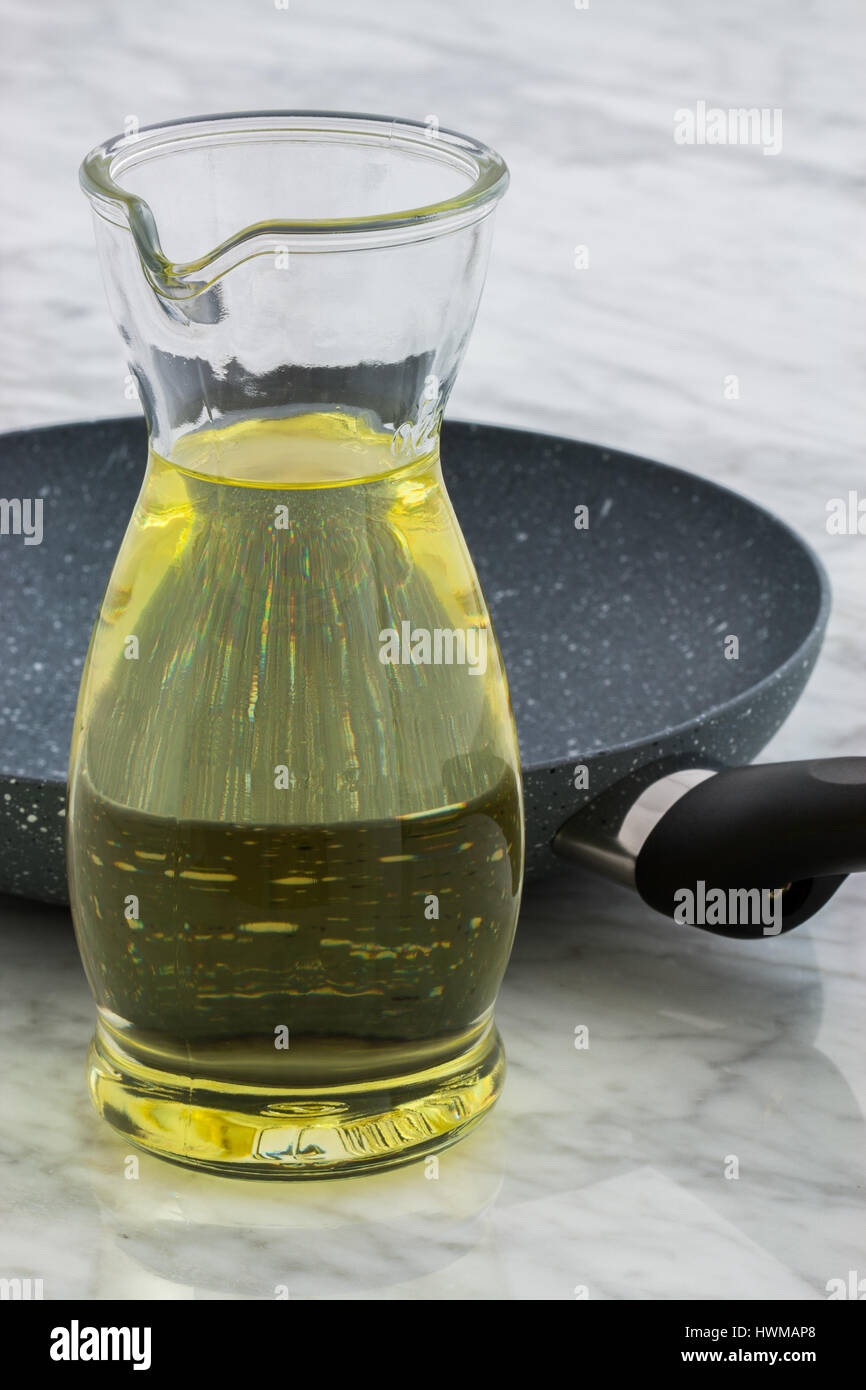 beautifully styled cooking oil an staple of food preparation Stock ...
