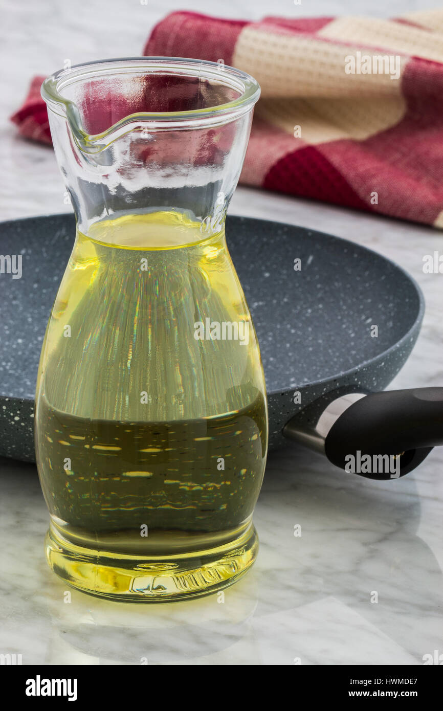 beautifully styled cooking oil an staple of food preparation Stock ...