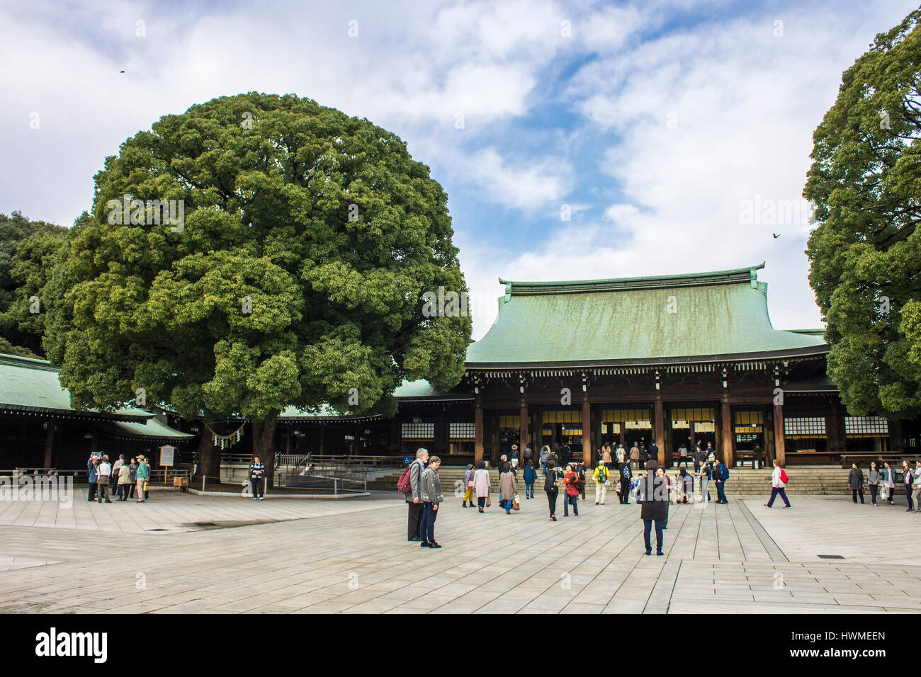 Meiji shrine temizu hi-res stock photography and images - Alamy