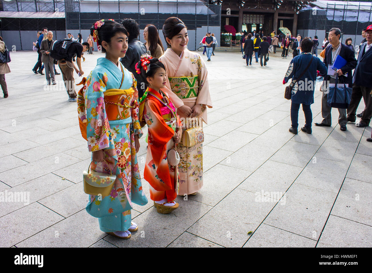 meiji, jingu, shrine, shinto, tokyo, japan, autumn, leaves, momiji, red ...