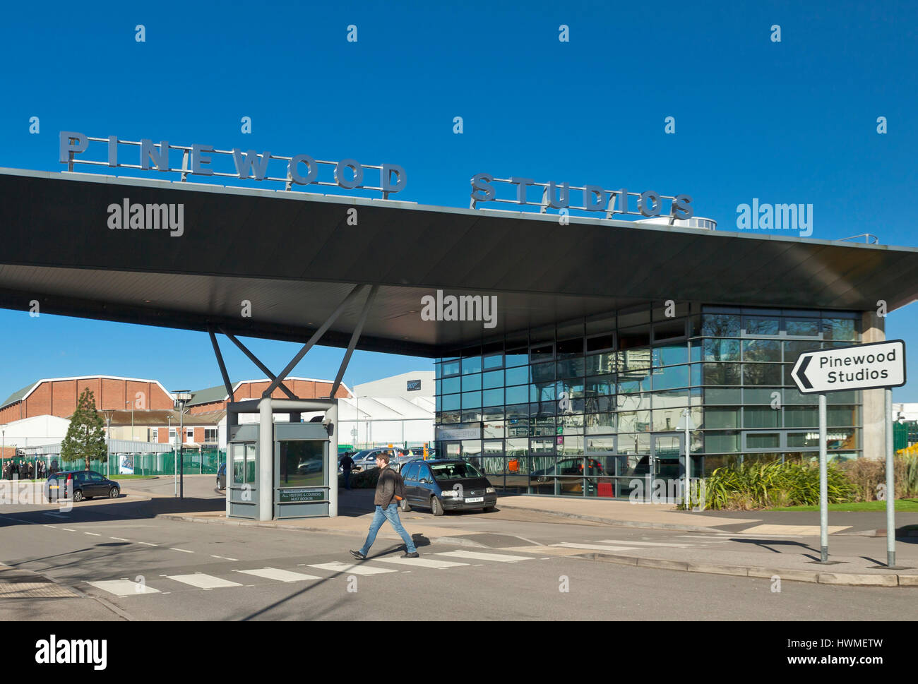 Pinewood studios hi-res stock photography and images - Alamy