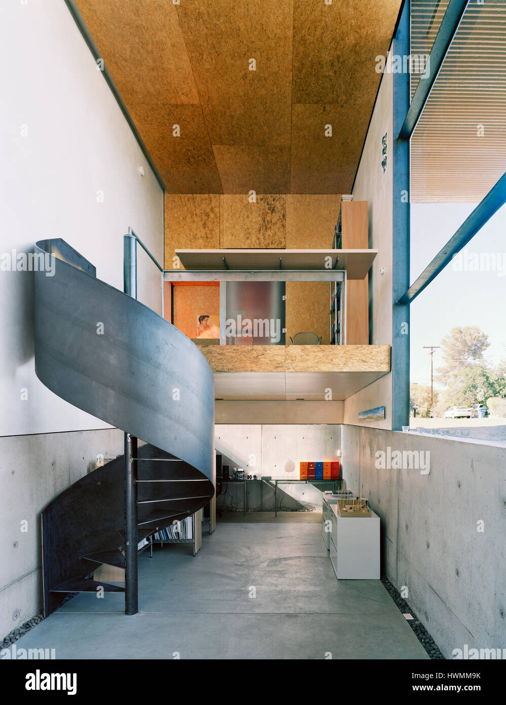 Interior, ground floor studio. Xeros House, Phoenix, United States ...