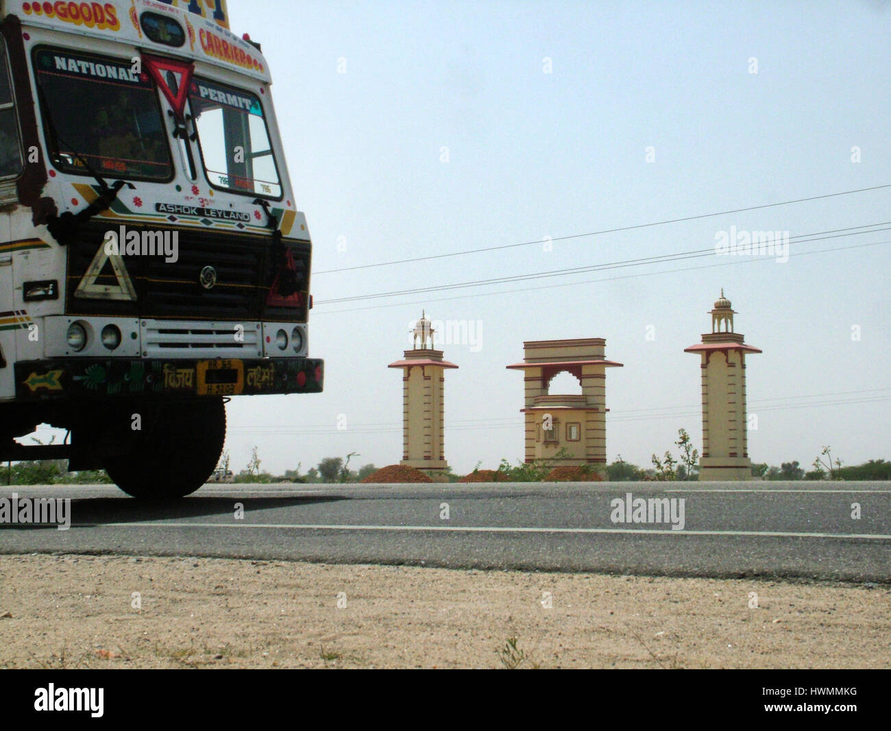 Highway Road, Truck and view Icon Rajasthan Building Gate, Jaipur ...