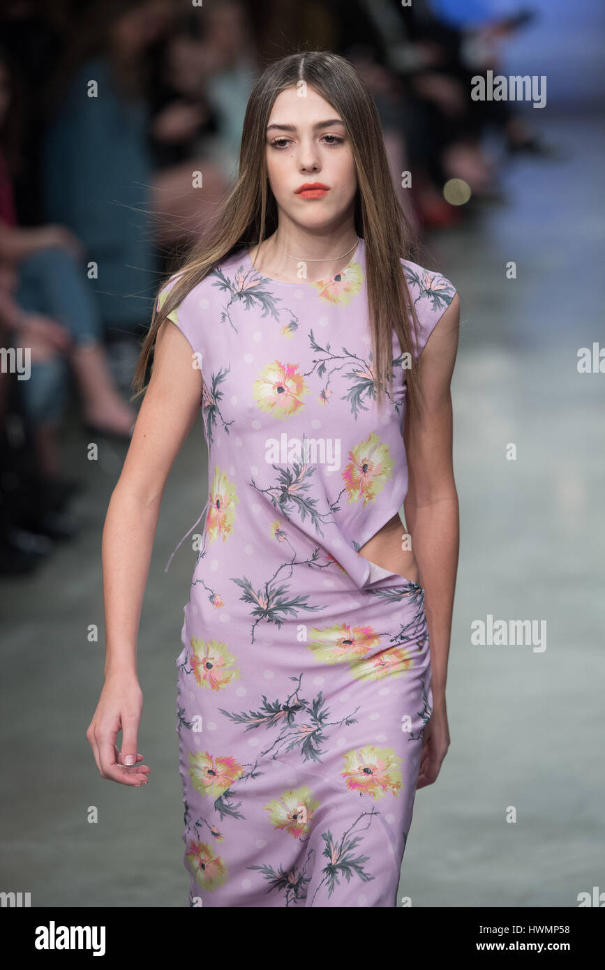 London Fashion Week Autumn/Winter 2017 - Topshop Unique - Catwalk held ...