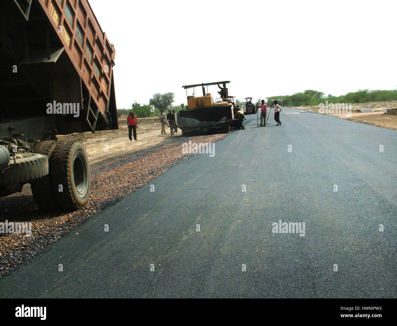 Queensland road development site hi-res stock photography and images ...