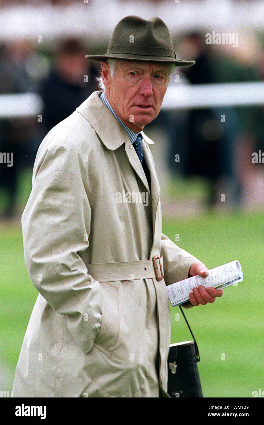 GEOFF WRAGG RACE HORSE TRAINER 18 April 2000 Stock Photo - Alamy
