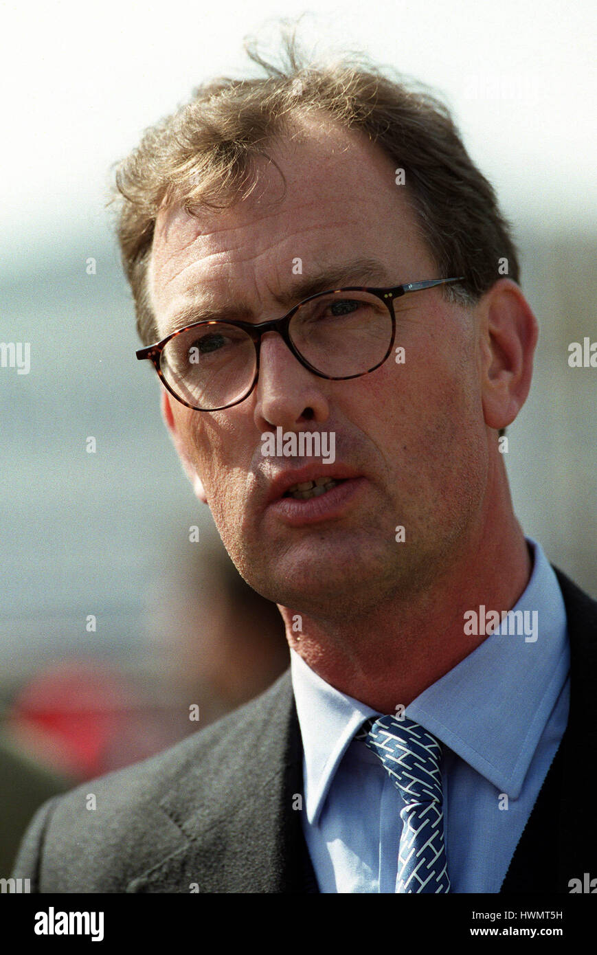 ROGER CHARLTON RACE HORSE TRAINER 18 April 2000 Stock Photo - Alamy