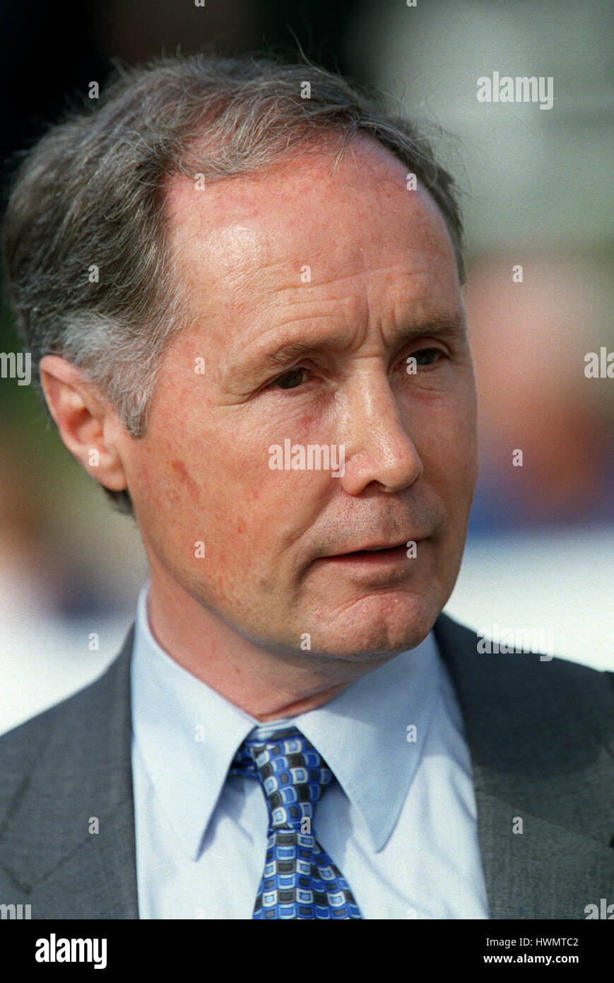 ALAN JARVIS RACE HORSE TRAINER 22 August 2000 Stock Photo - Alamy