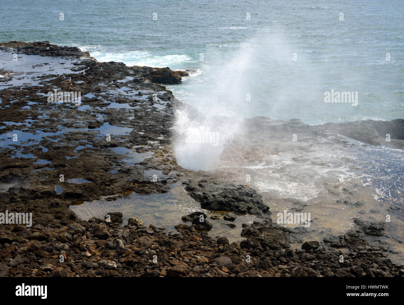 Hawaii spouting horn ocean hi-res stock photography and images - Alamy
