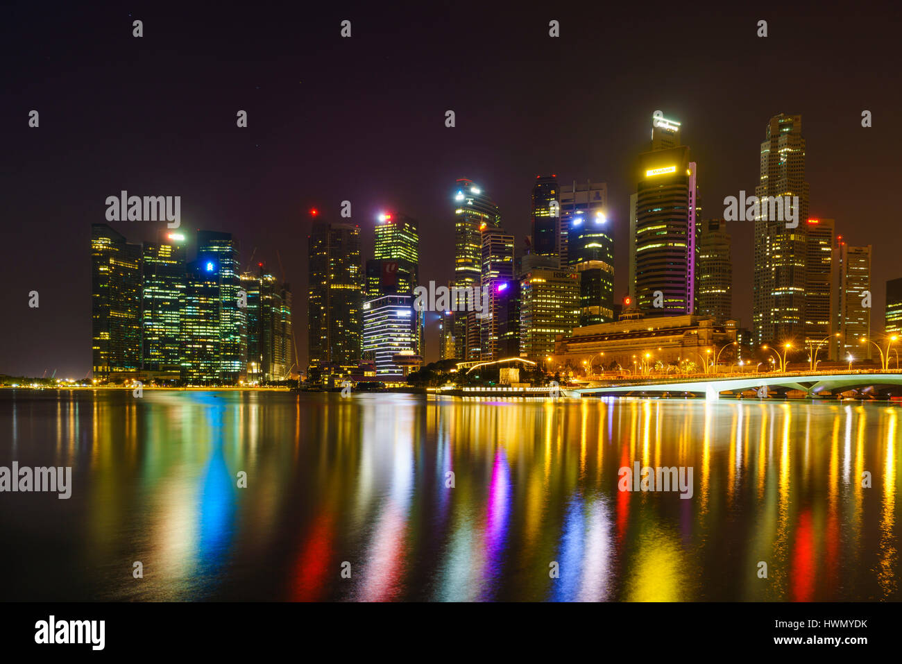 SINGAPORE, FEBRUARY 10 2017 : Singapore skyline and view of the ...